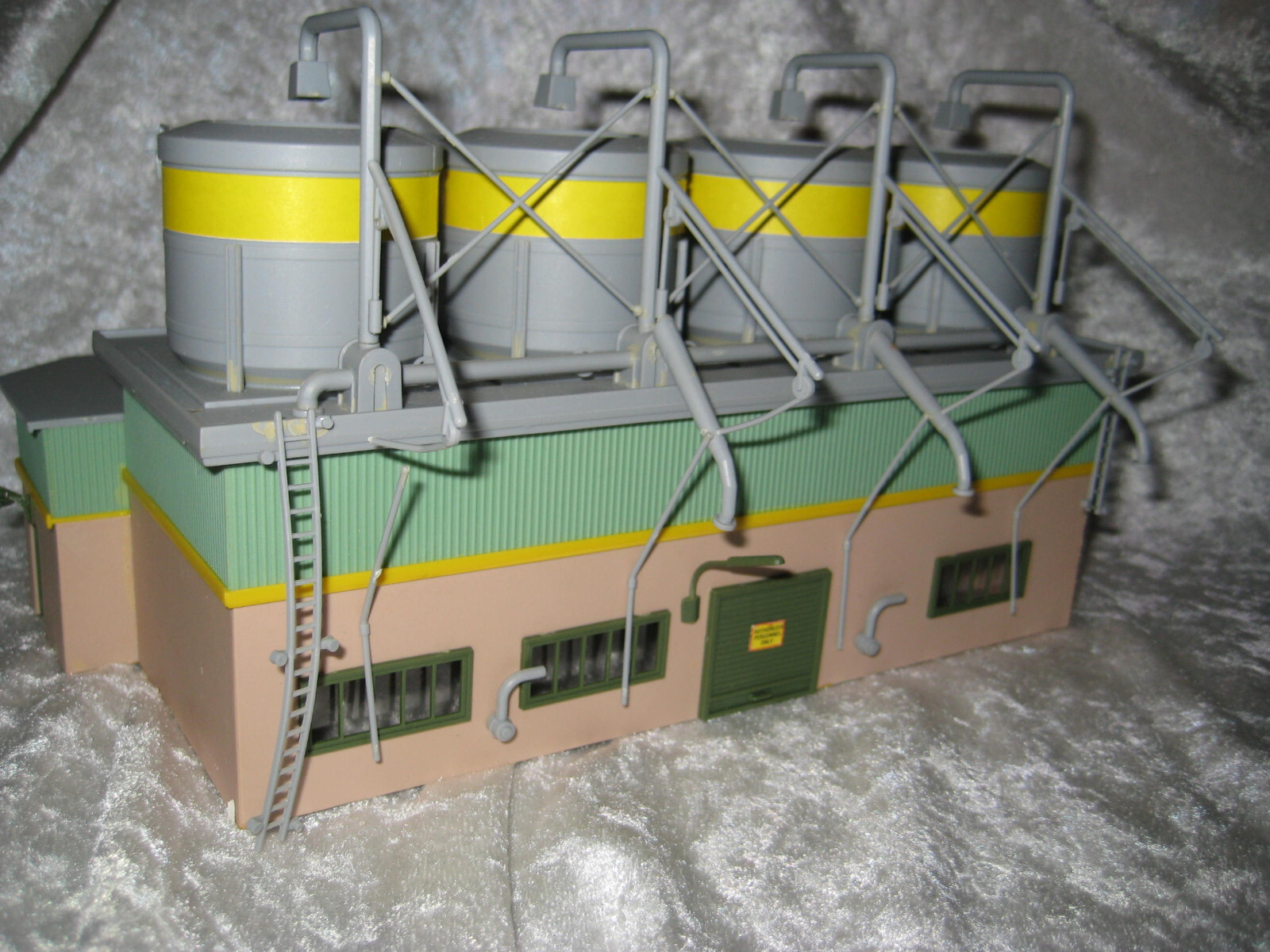 HOFFA CEMENT FACTORY HO SCALE PIKO MODEL 61130-0521 W/ LIGHT | eBay