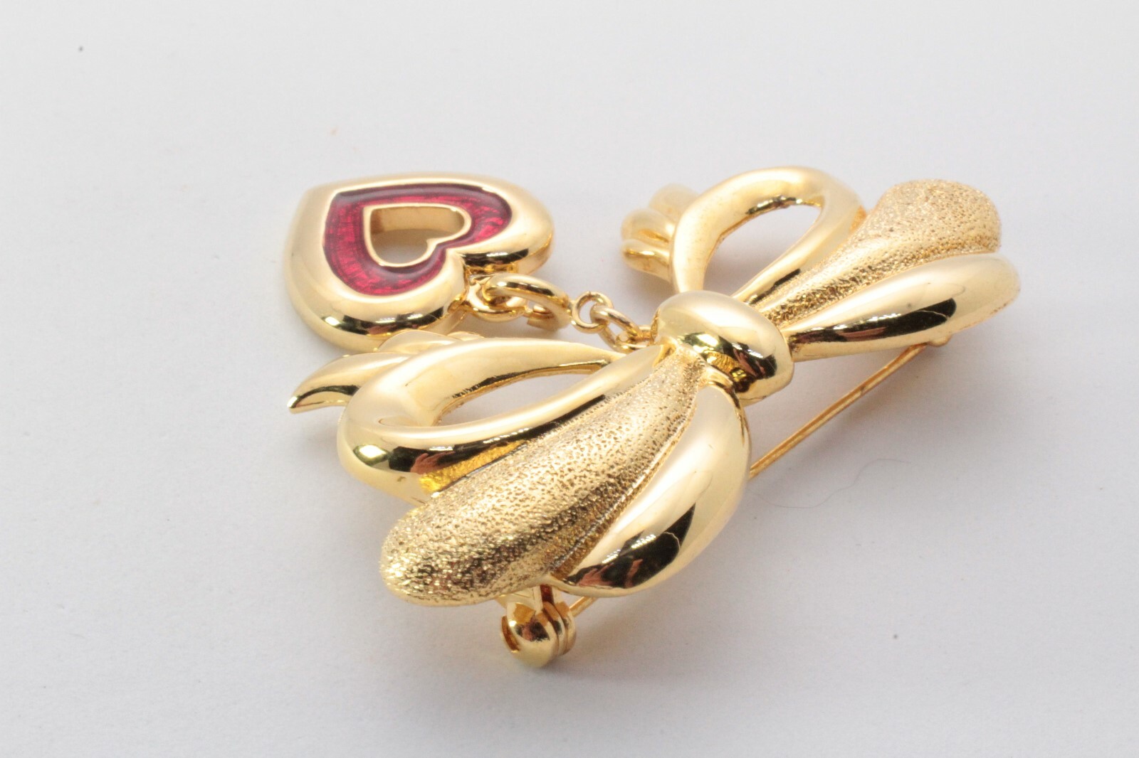 Brooch Pin - Signed B. C. Lind - Bow Ribbon - Heart Dangle Red Enamel ...