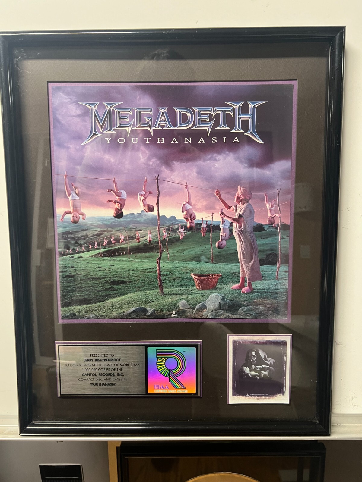RIAA CERTIFIED SALES AWARD MEGADETH Youthanasia 1M copies SALES CAPITOL ...