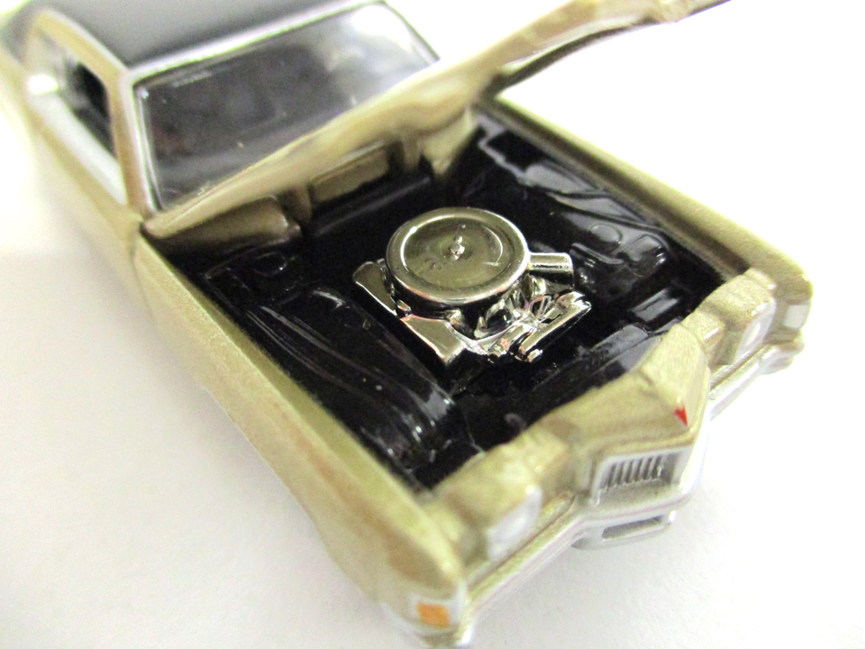 JOHNNY LIGHTNING - SUPER 70'S - 1971 PONTIAC GRAND PRIX - 1/64 | eBay