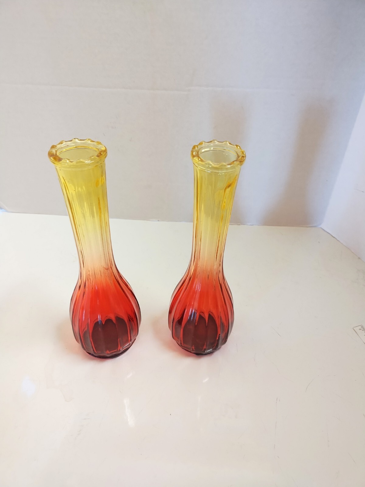 VINTAGE MCM PAIR 2 AMBERINA COLOR GLASS BUD VASES- Red/Orange/Yellow | eBay