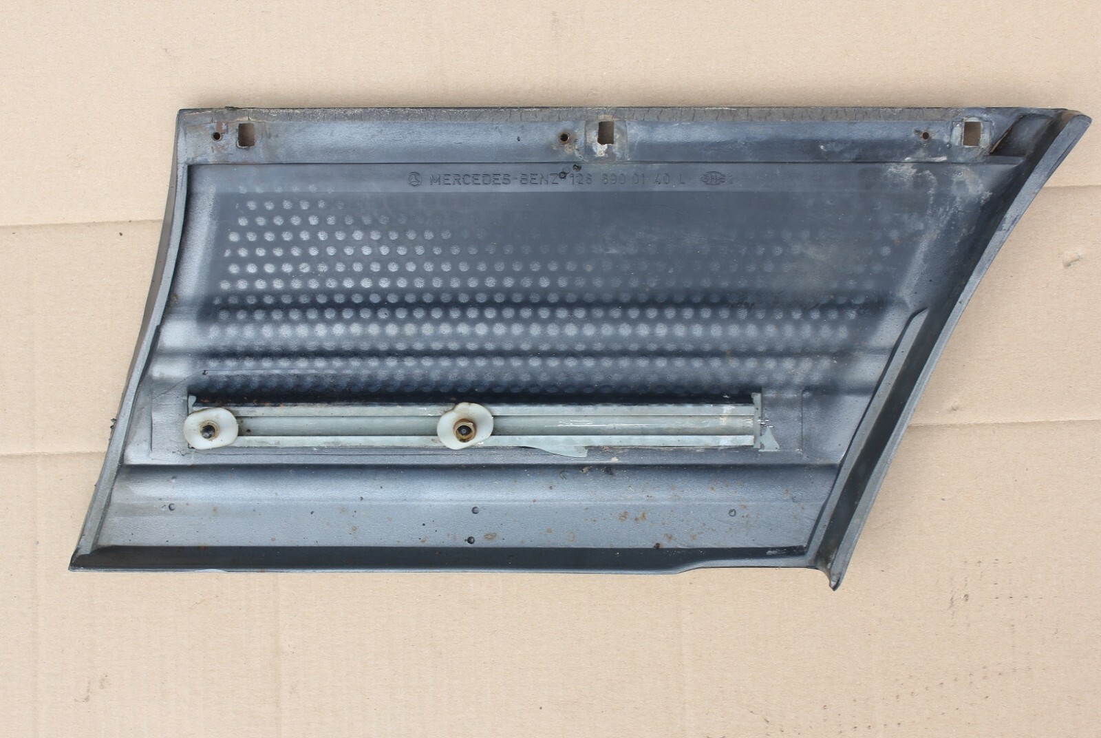 Original MERCEDES W126 Left Side Front Fender Cladding Trim for sale ...