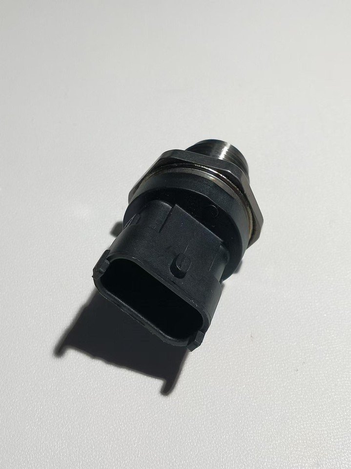 New Fuel Pressure Sensor 68247772AA For Ram 1500 2014-2018 Jeep ...