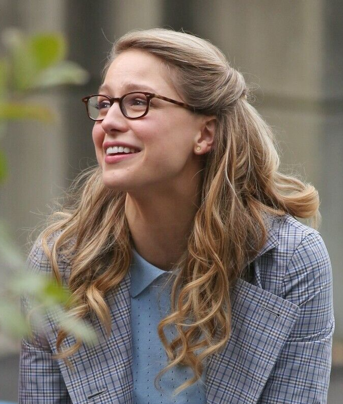 Melissa Benoist as Supergirl in an 8" x 10" Glossy Photo Headshot c72a ...