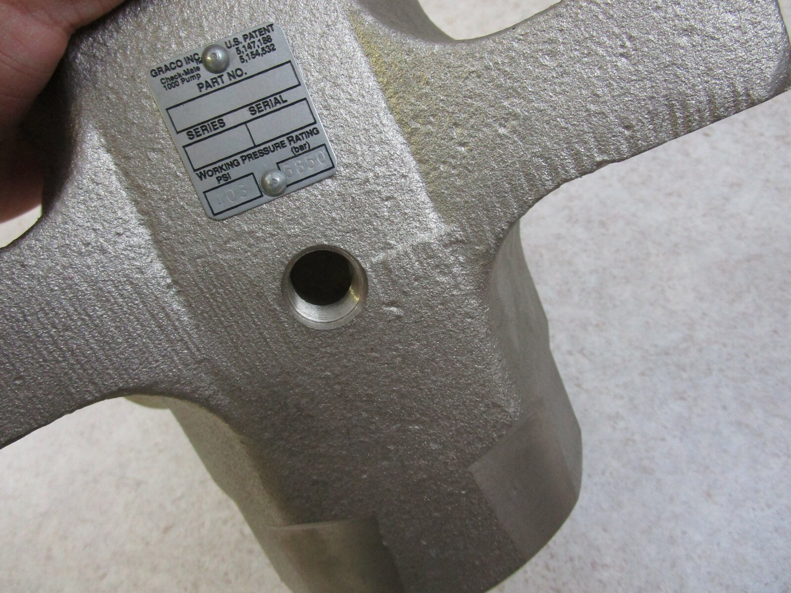 GRACO HOUSING OUTLET 237-699, FOR MASTIC DISPLACEMENT PUMP 686-985 ...