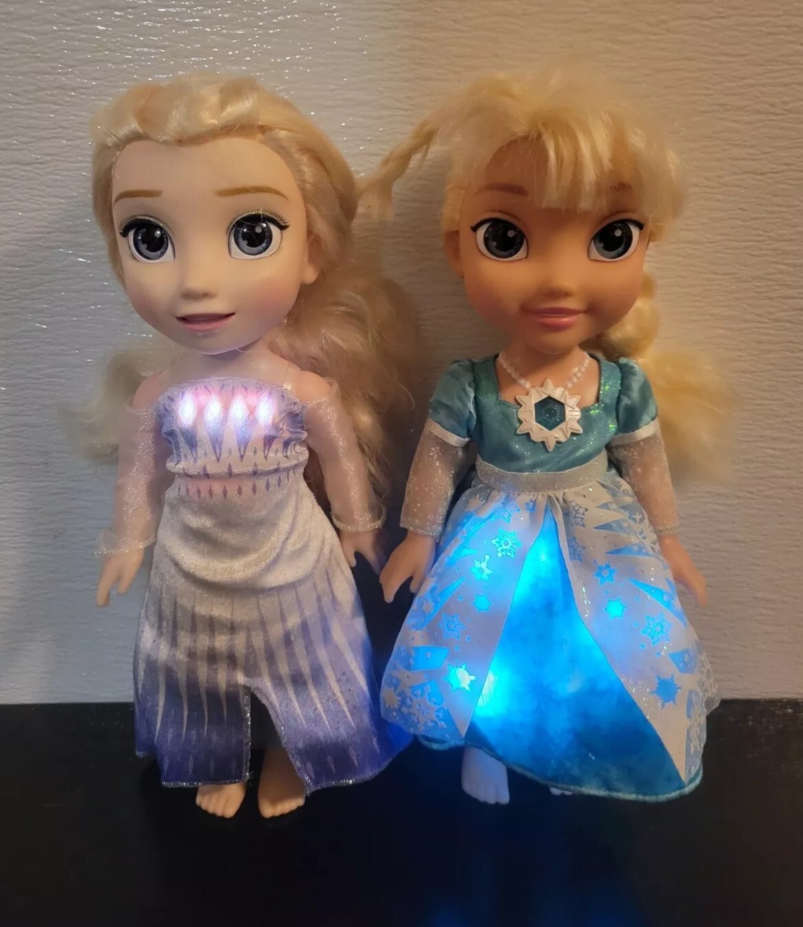 Disney Frozen Doll Lot (2) Snow Queen Elsa Magic Motion! + Princes Elsa ...