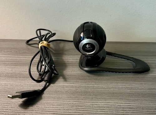 Logitech QuickCam Comm Deluxe V-UBE43 USB Webcam w/ Privacy Slider ...