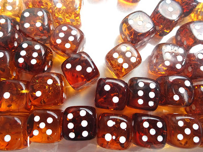 Baltic Amber Dice with rounded corners, amber pressed , unique gift. 10 ...