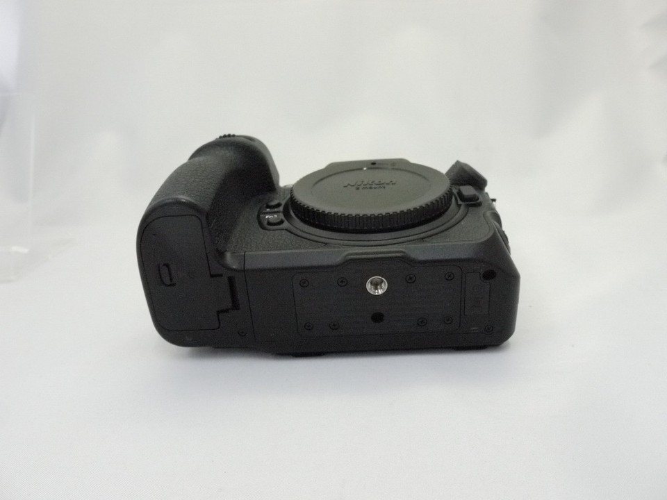 NIKON Z 8 45.7MP Mirrorless Digital Camera Body from Japan -EXC- `8093 ...