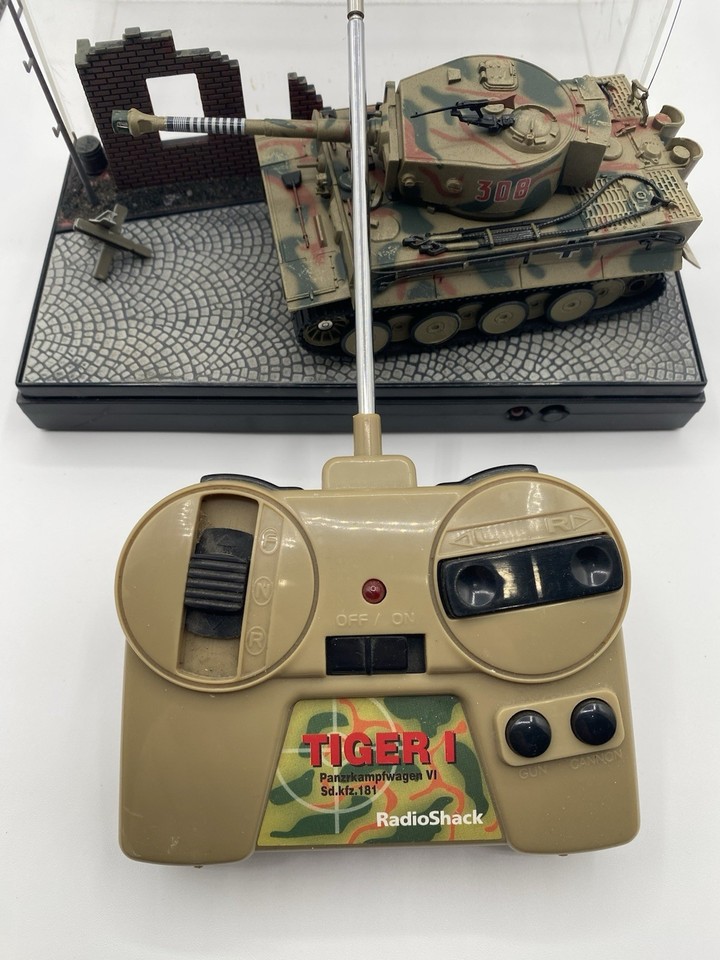 Tiger 1 Panzrkampfwagen VI Tank R/C Model from Radio Shack Realistic ...