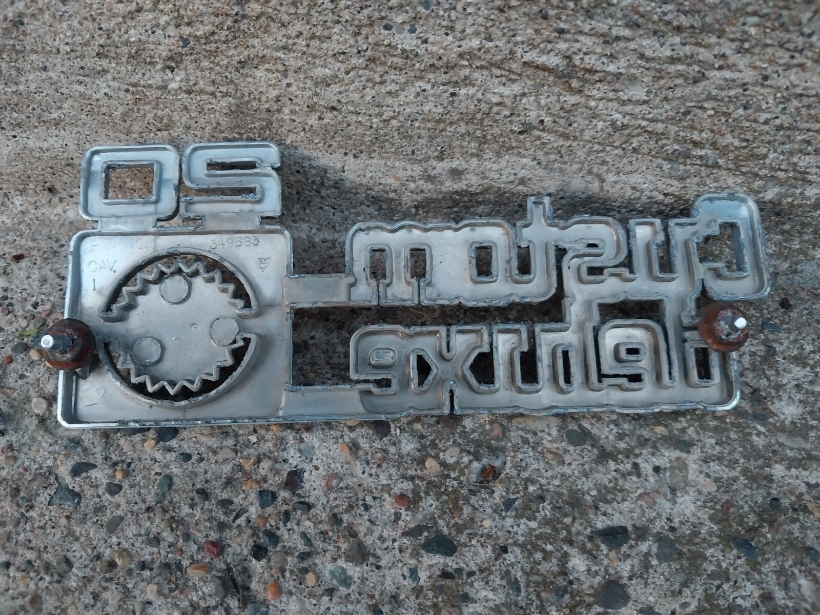 CHEVY CUSTOM DELUXE 20 TRUCK EMBLEM OEM FENDER BADGE USER 73-80 3/4 TON ...