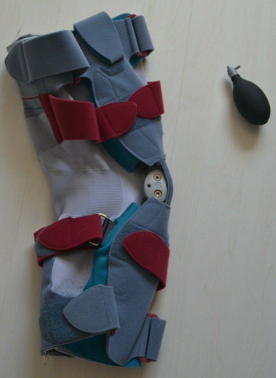 Bauerfeind Knieorthese SofTec OA Knie rechts Gr. 4 *neu* + OVP | eBay.de