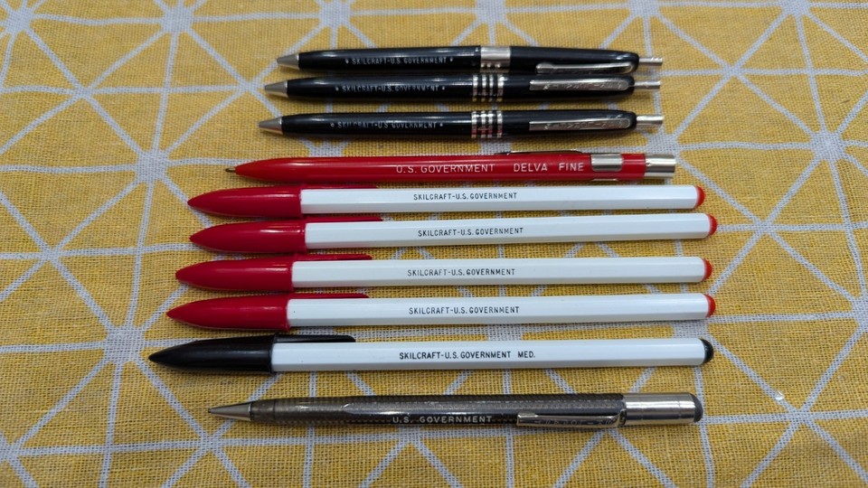 Lot 10 Vintage U.S. Government Pens and Pencil Skilcraft Delva Red ...