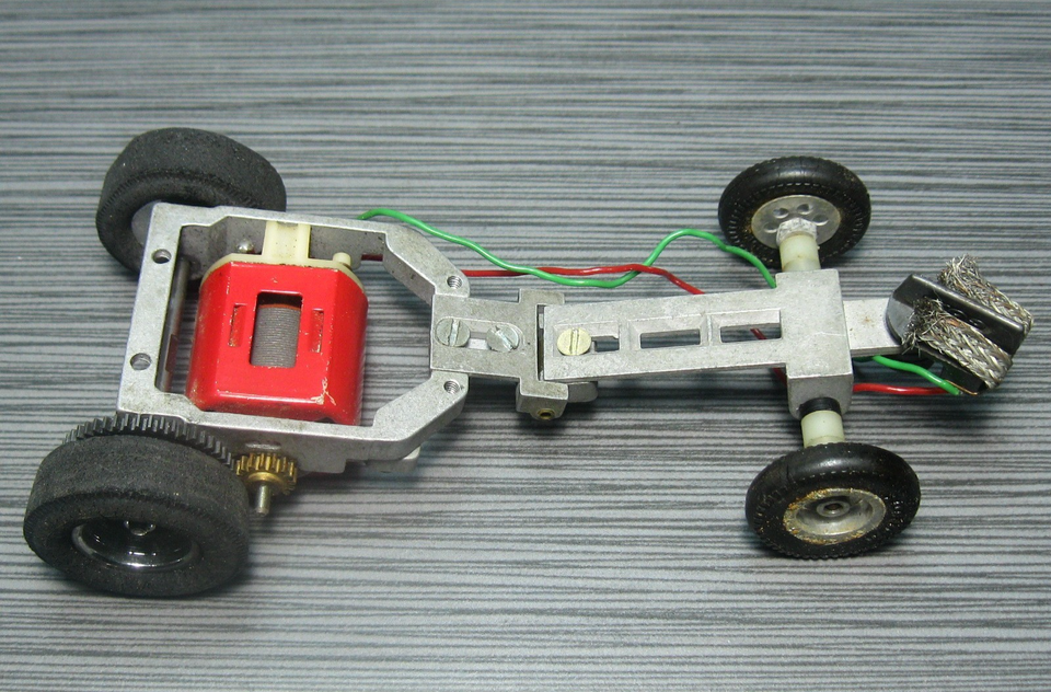 1960's SLOT CAR Dynamic Flex Sidewinder CHASSIS w/Monogram Motor ...