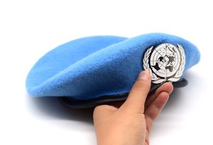 UN Peacekeeping Force Woolen Cap Hat UN BLUE BERET With UN Siliver ...