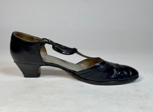 Vintage 1970's-does-1930's style retro classic FERRAGAMO t-strap shoes ...