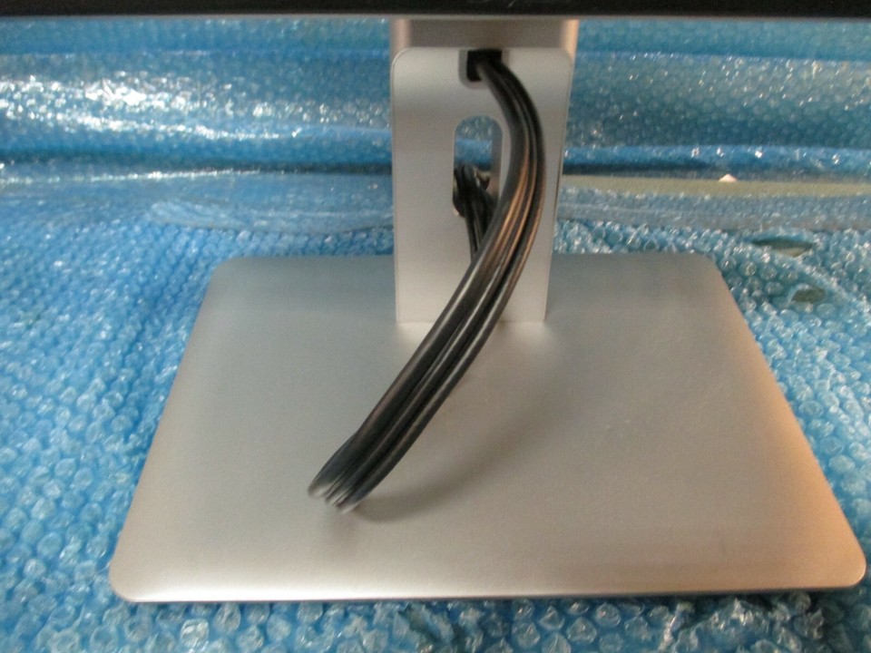 Dell P2214HB 22" 1920 x 1080 LCD Flat Panel Monitor W/Stand. | eBay