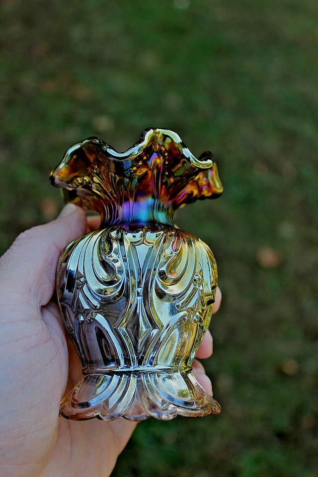 ANTIQUE IMPERIAL ROCOCO CARNIVAL GLASS VASE - SMOKE | eBay
