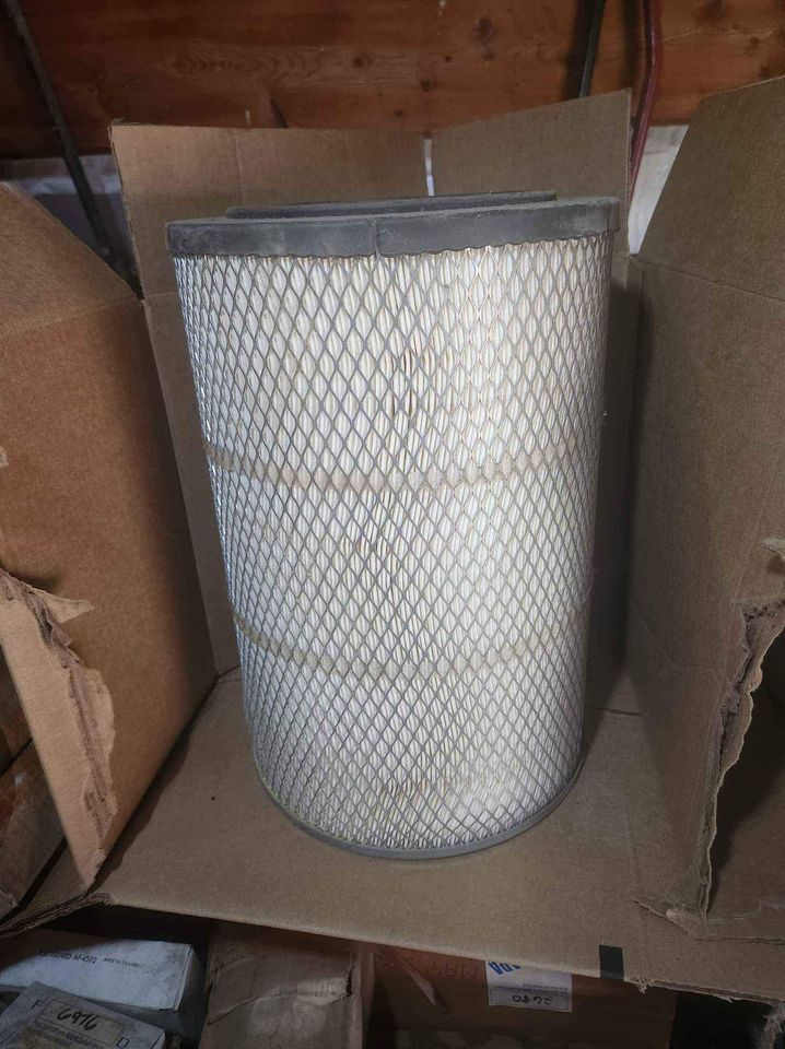 FLEETGUARD AF25129M - Air filter cross reference