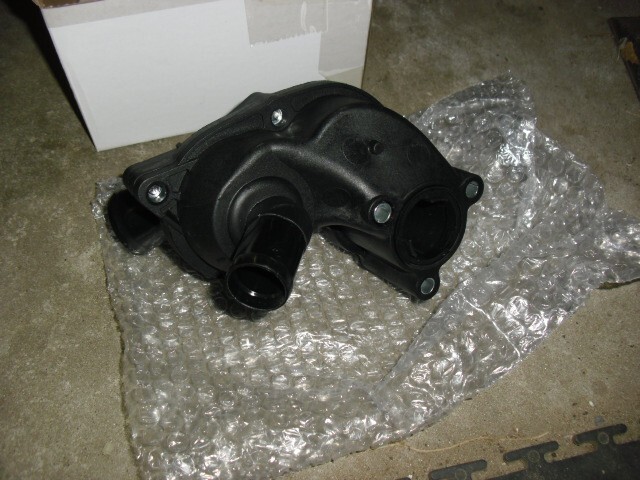 PA66-GF30 / TA-EXP-210 Engine Coolant Thermostat Housing w/ Sensor ...