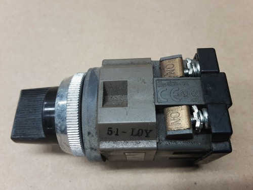 IDEC ASTN Selector Switch Black Knob return to center BS010E #1011J22 ...