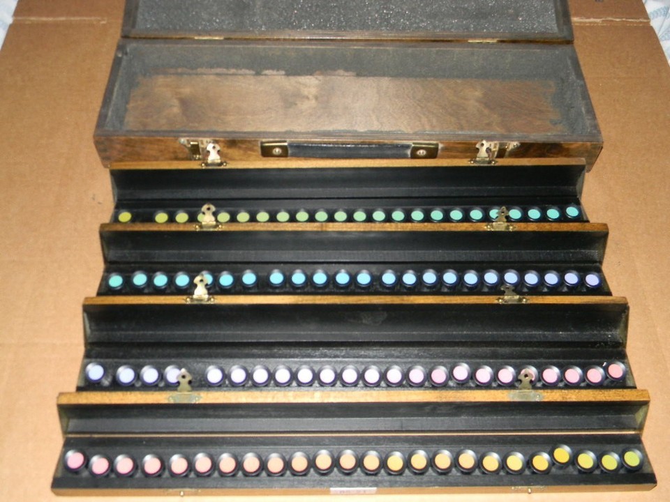 Farnsworth Munsell 100 Hue Test Color Set w/ Wooden Case NICE | eBay