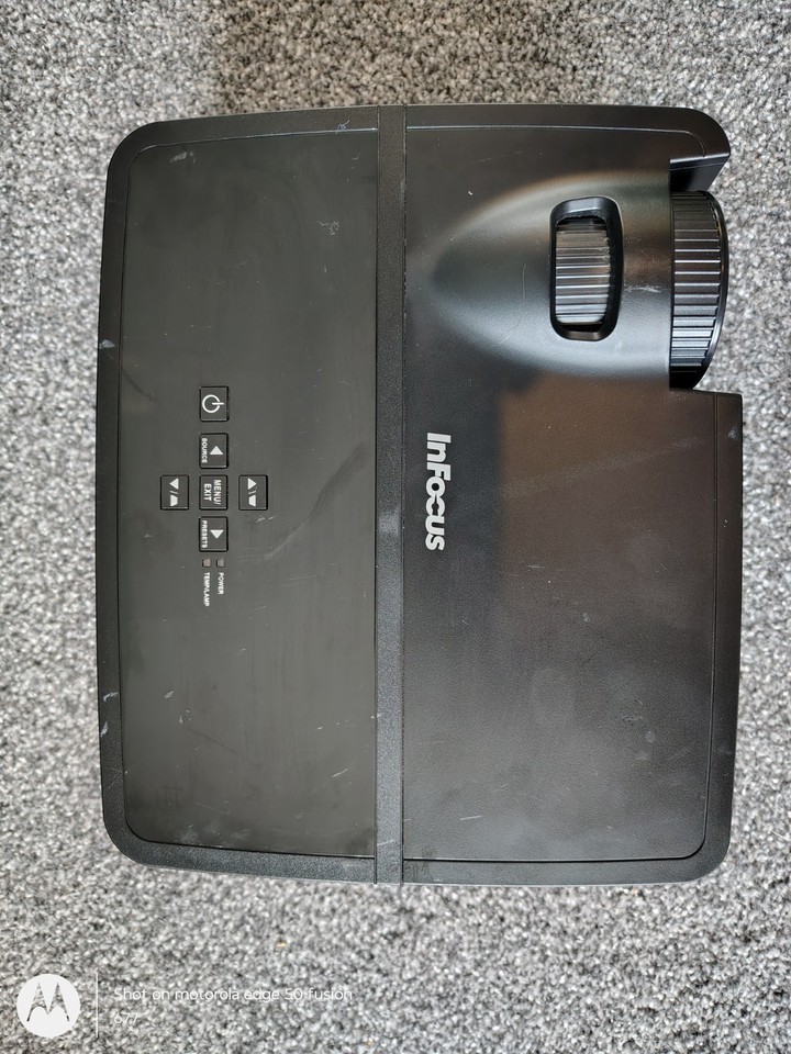 InFocus IN112 DLP Projector Portable 2700 ANSI HD 1080p with power ...