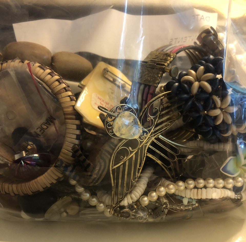 Over 1 Pound Jewelry Vtg Modern Lot Craft Junk Some Wearable Resell ...