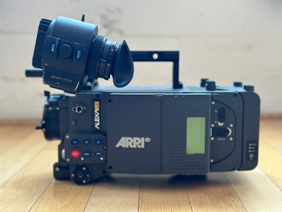 ARRI Alexa LF - Large Format Camera Package with 4x 2TB Cards & Reader ...