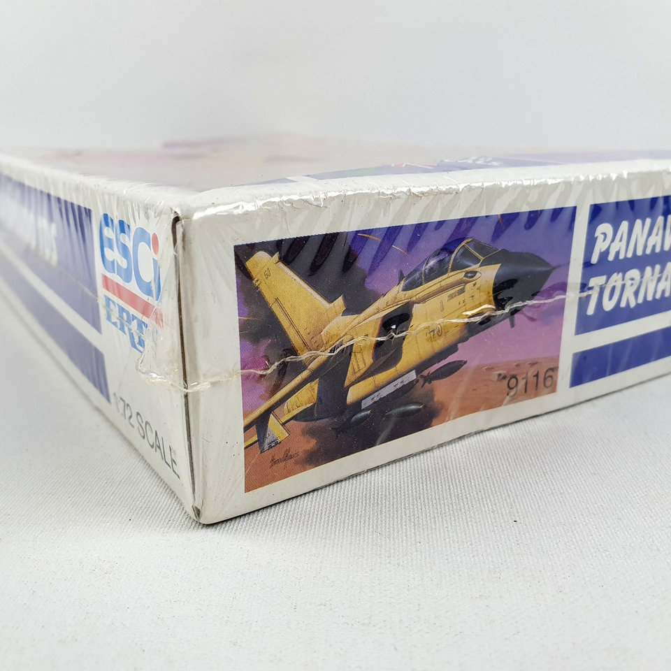 ESCI ERTL Panavia Tornado 1DS Desert Storm Model Kit no 9116 Scale 1:72 ...