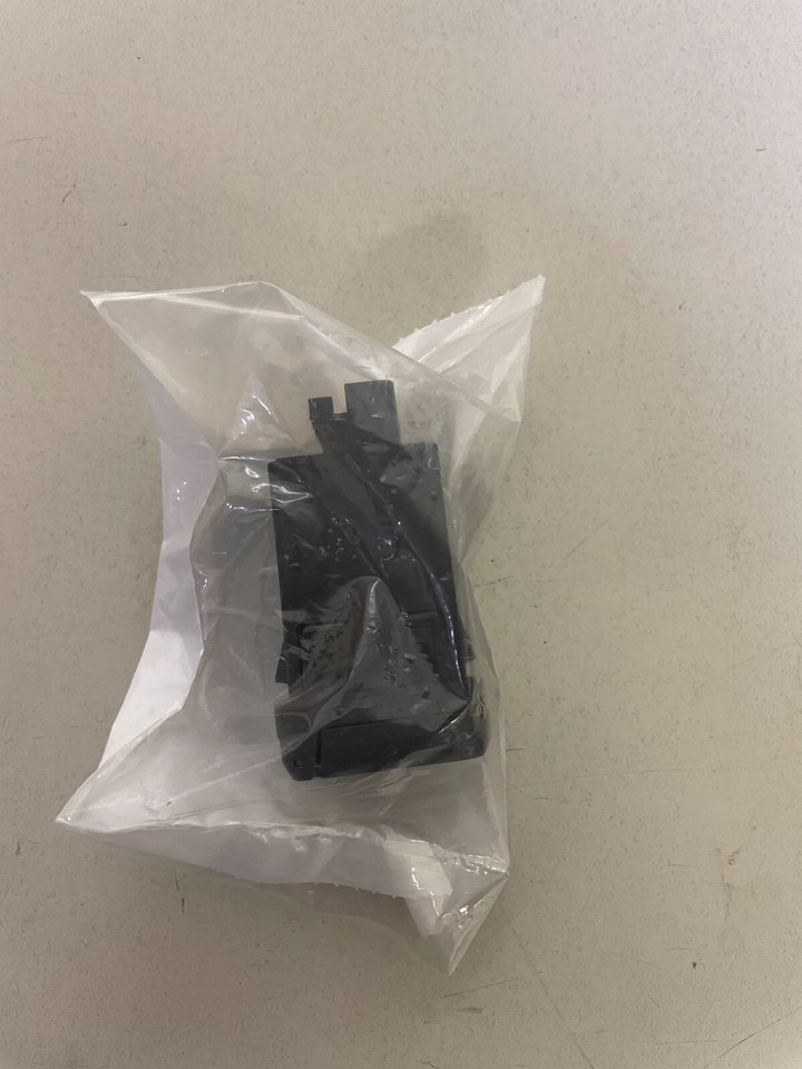 22529875 - SOCKET, VOLVO | eBay