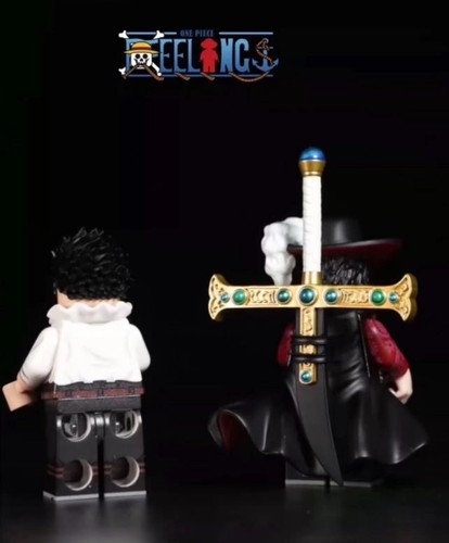 custom 3th party minifig feelings brick one piece Dracule Mihawk figure ...