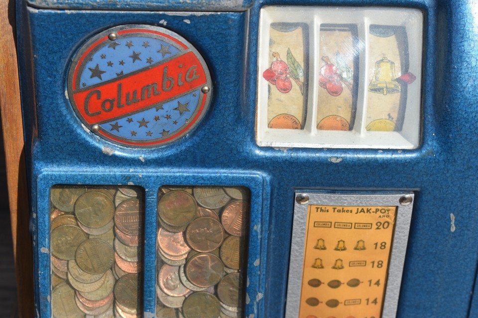 Vintage 1930s Groetchen Columbia 10 Cent Slot Machine with Key | eBay