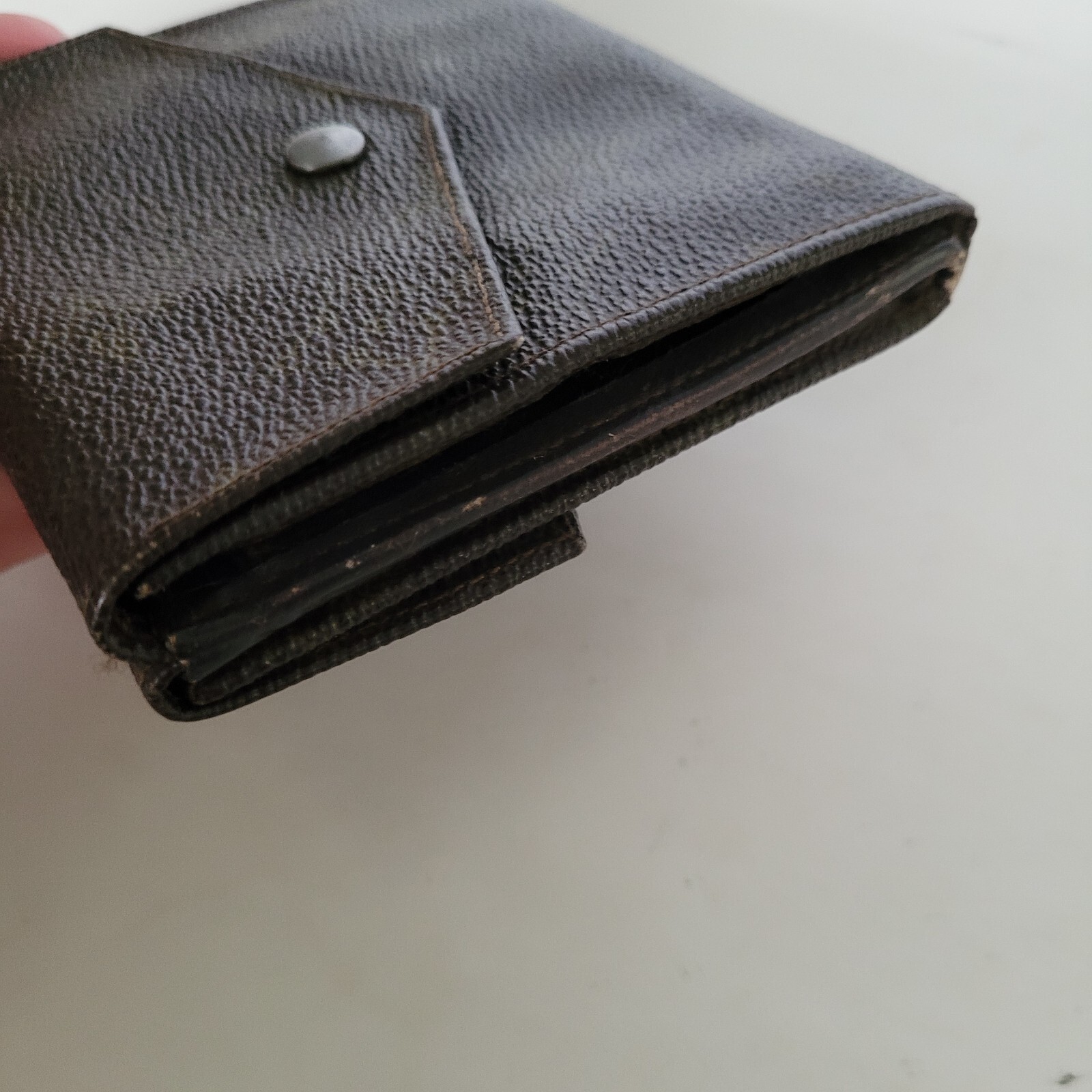 LOUIS VUITTON LV Vintage 80s Monogram Leather Wallet … - Gem