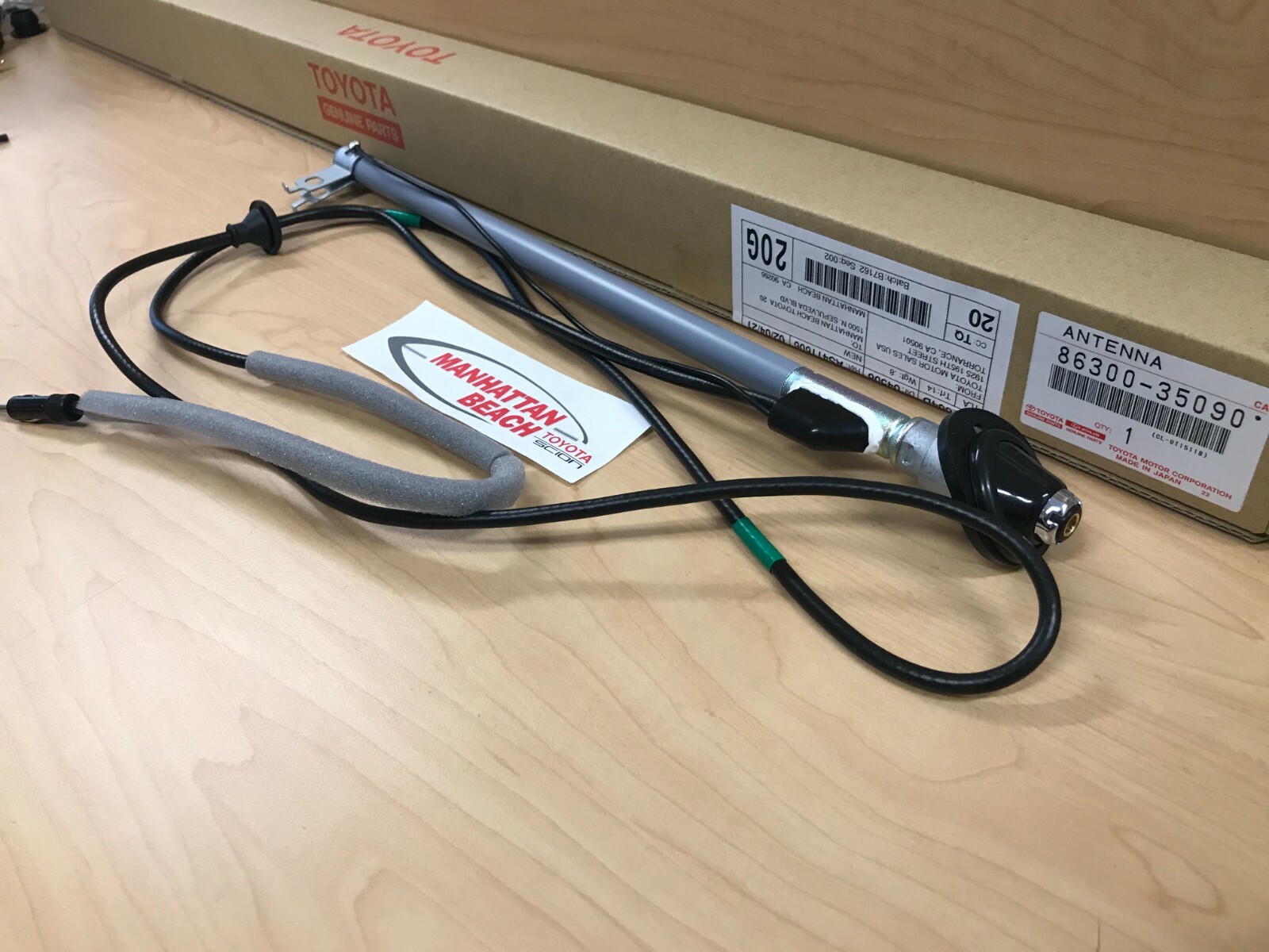 1996-2002 Toyota 4RUNNER Manual Antenna BASE Kit Genuine Toyota 86300 ...