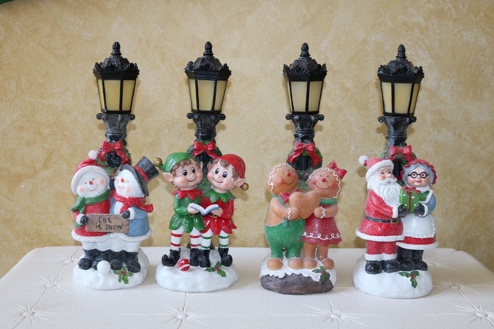 CHARACTER ILLUMINATED LAMP POST Valerie Parr Hill SANTA Elf GINGERBREAD ...