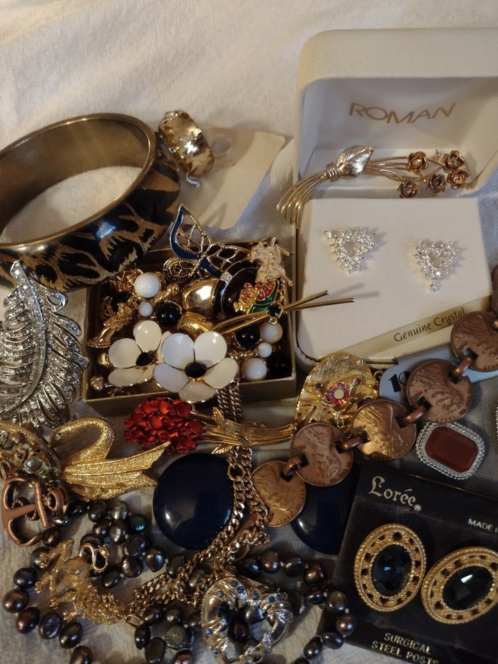 Large 100 + PC Signature Vintage Jewelry Lot Collection Couture Bulky ...
