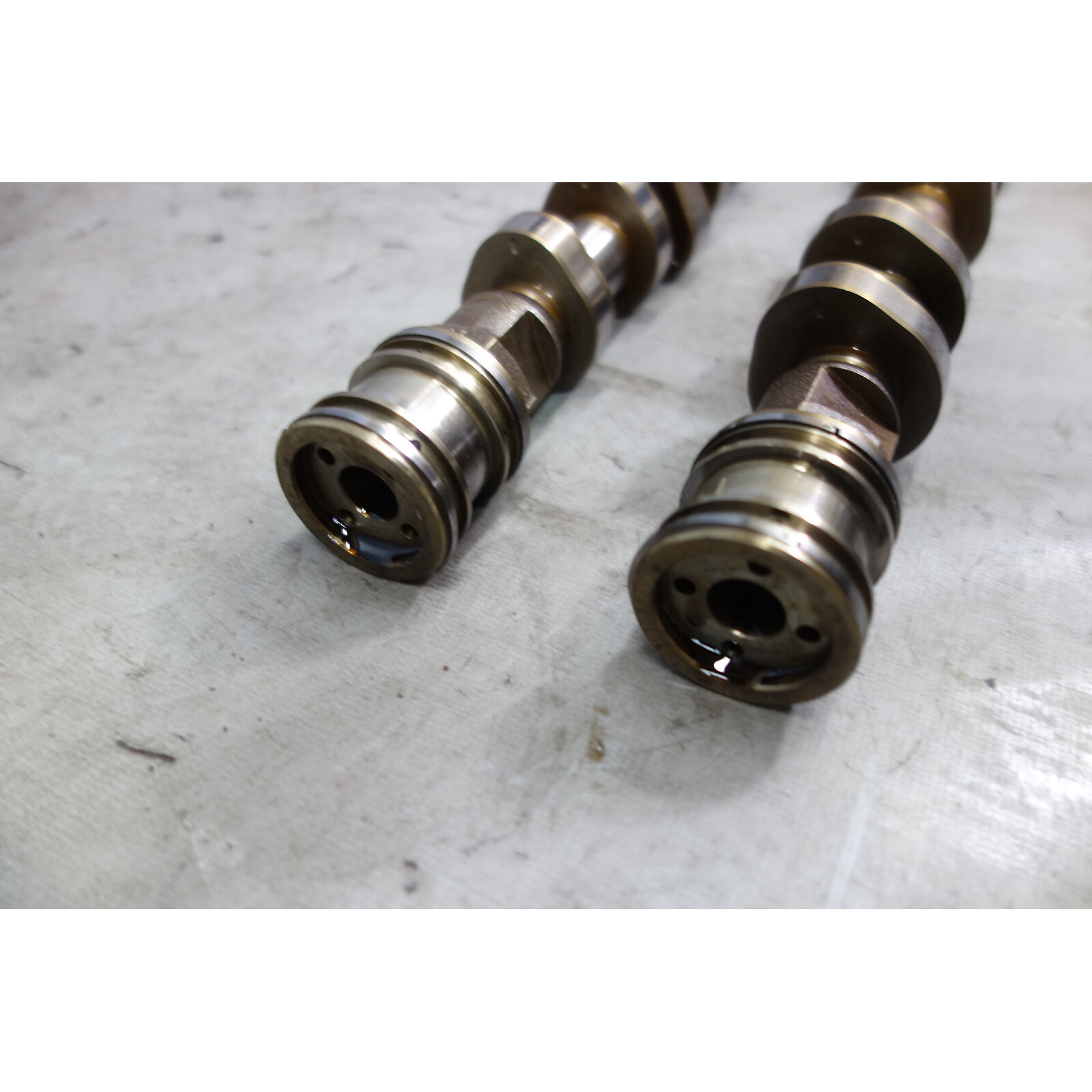 2009-2013 BMW N63 4.4l V8 Bank 1 Camshaft Pair Inlet Exhaust Right Cyls ...