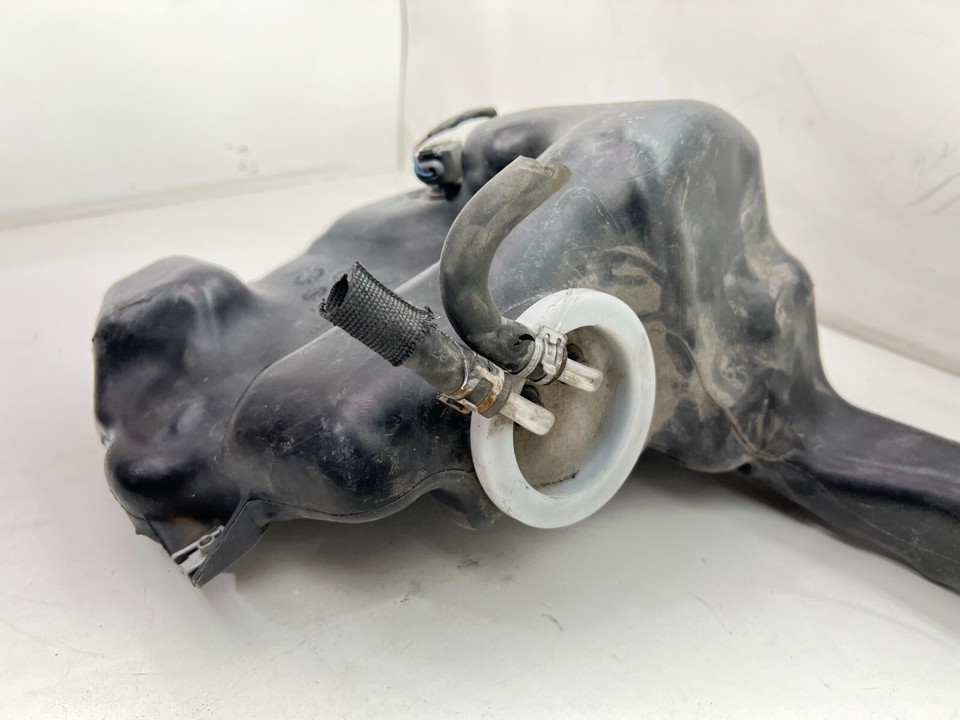 2008 - 2018 Mercedes W212 E350 Windshield Washer Fluid Reservoir Tank ...
