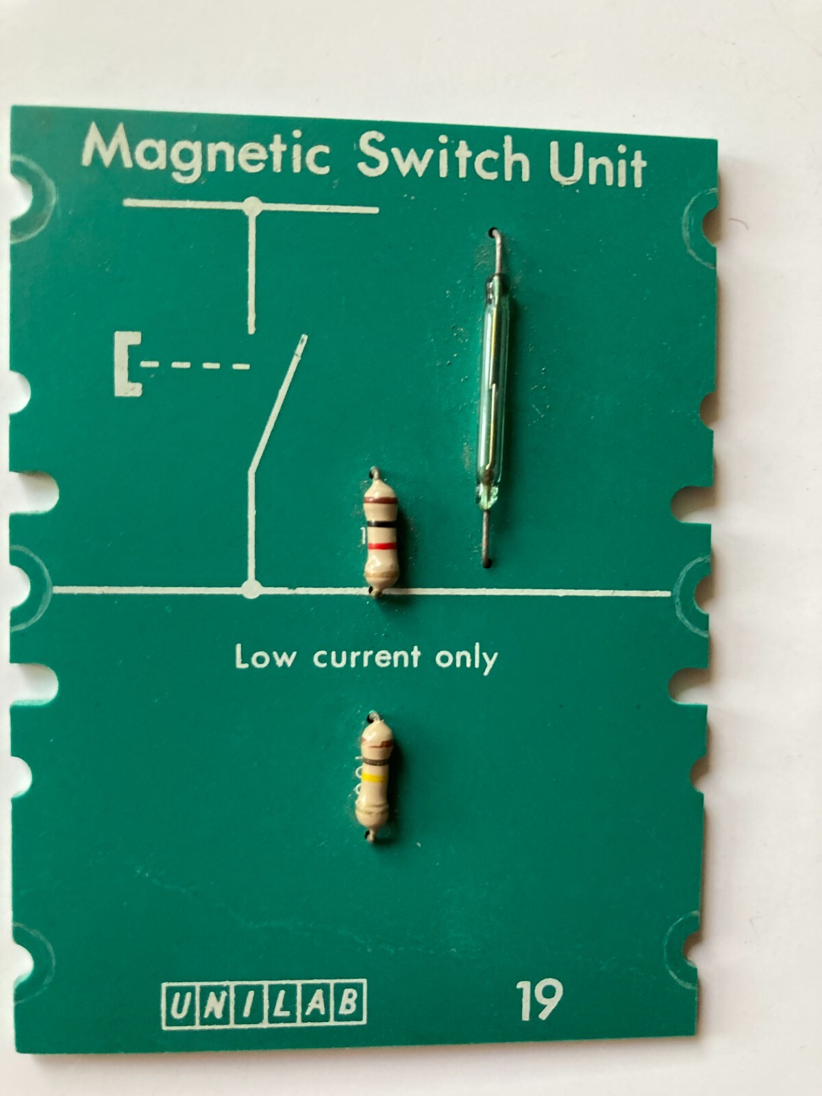Unilab eletrical/electronic education boards - large range - multi-item ...