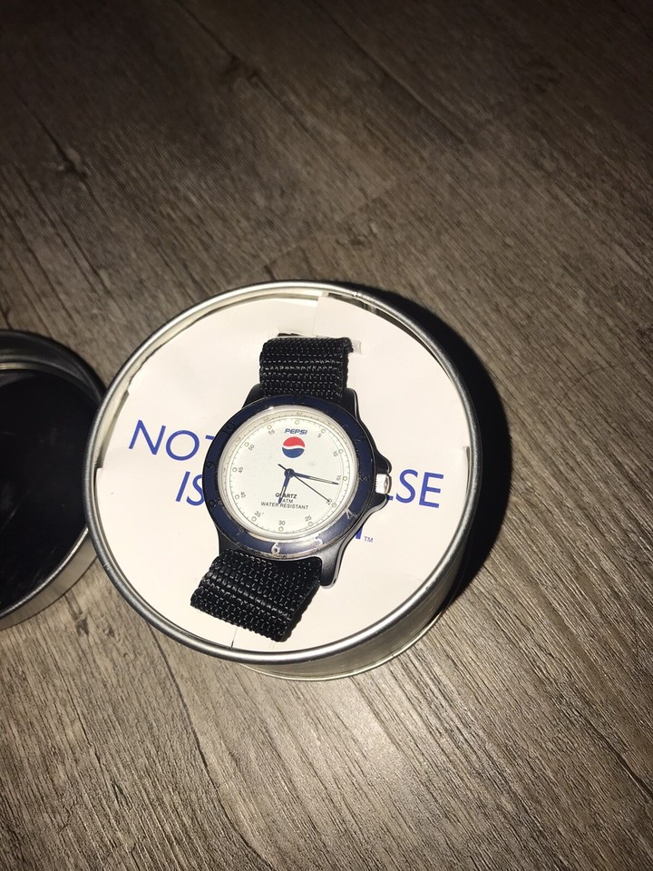 PEPSI WATCH - AN ORIGINAL PEPSI POINTS PRIZE - MINT UNWORN CONDITION ...