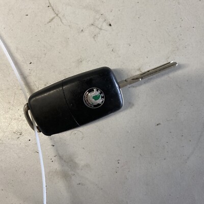 2007 SKODA OCTAVIA MK2 3 BUTTONS REMOTE CAR KEY FOB 3T0837202C | eBay UK