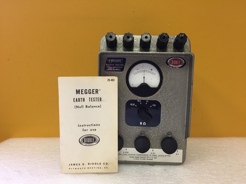 Biddle / Megger 63220 0.01 to 9,990 Ohms, 4 Ranges Earth Tester. Tested ...