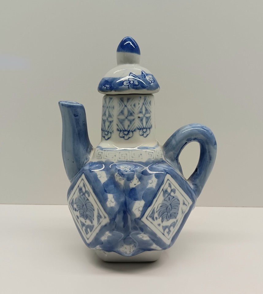 VTG Early 20th Century Chinese Blue/White Porcelain Teapots Set Of 3 ...