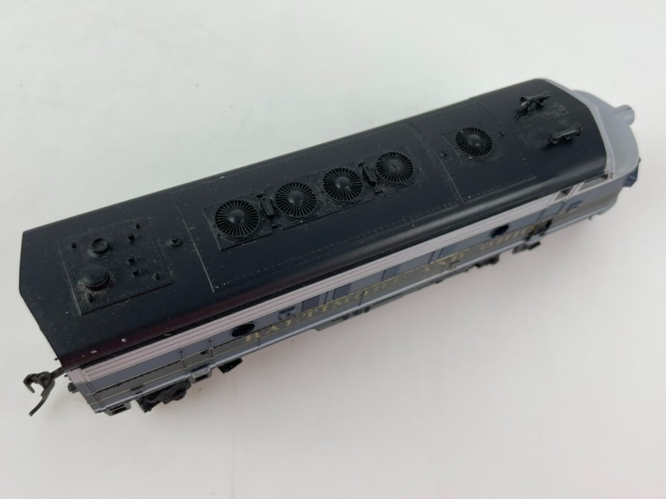 Athearn HO B&O F7A Powered Diesel Locomotive #4528 & Bachmann F7B Unit ...