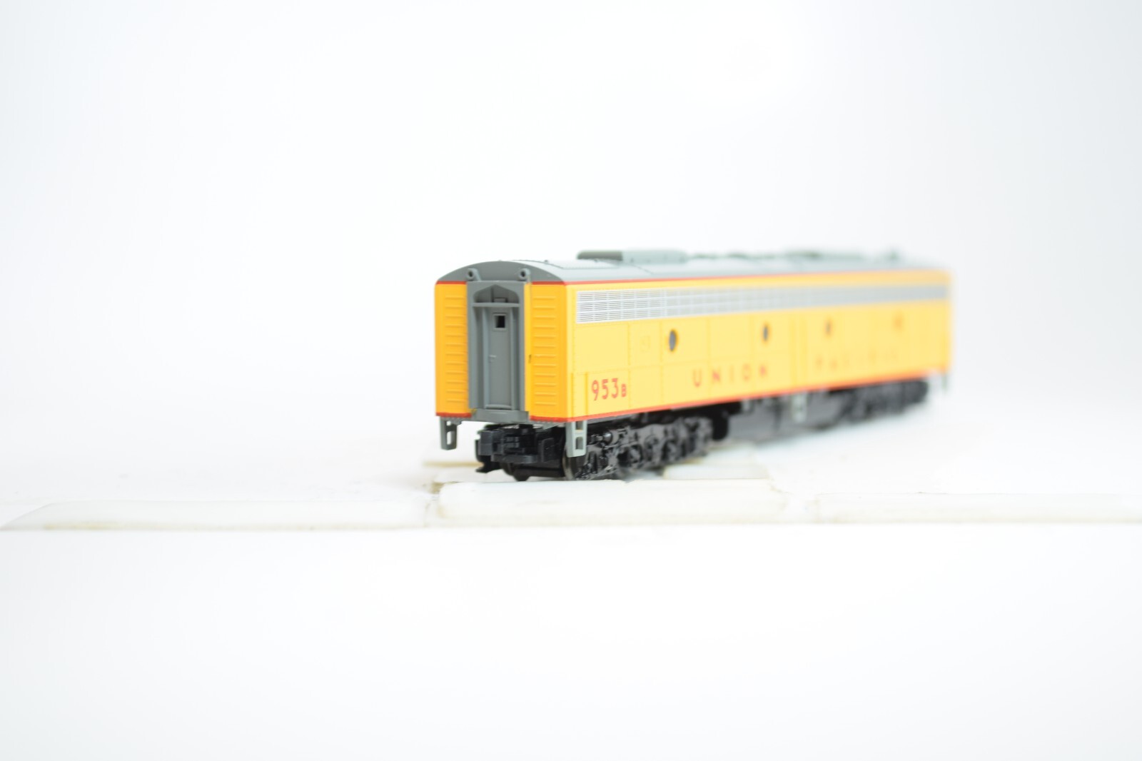 N Scale BROADWAY LIMITED chassie KATO SHELL E7 E8 E9 SP UP PRR cars sold individ | eBay
