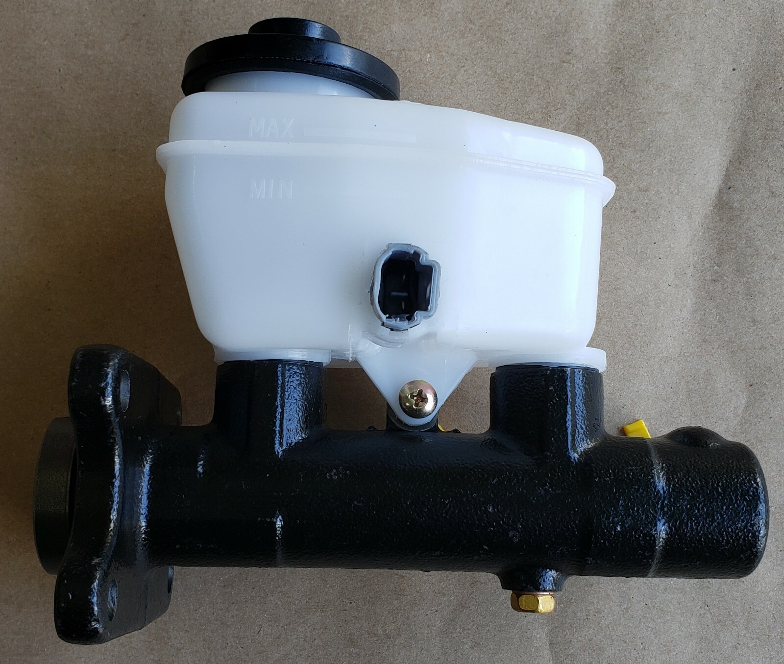 Brake Master Cylinder For Toyota Land Cruiser FZJ80 Fits OE 47201-60540 ...