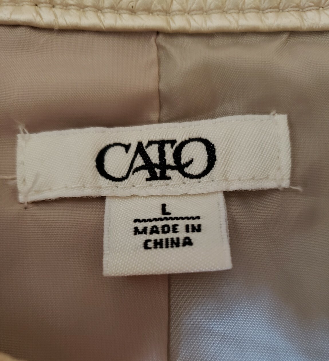 Womens CATO Ivory Gold Metallic Ruffle Faux Leather J… - Gem