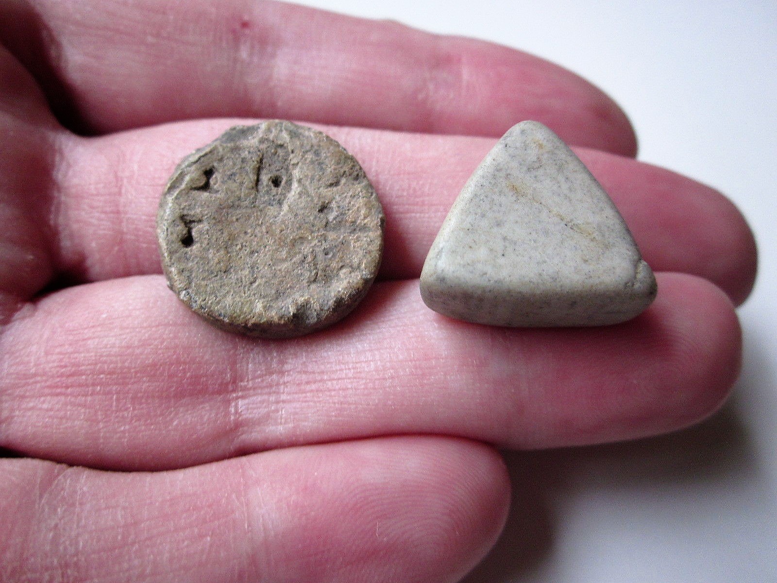 Lot of 2 ancient Roman marble / lead game legionary knuckle gaming ...