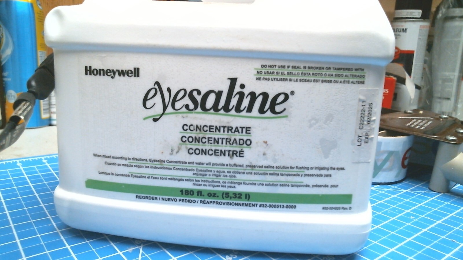 Honeywell Eyesaline Eye And Face Wash Sterile Station 32 Oz 32-000455 ...